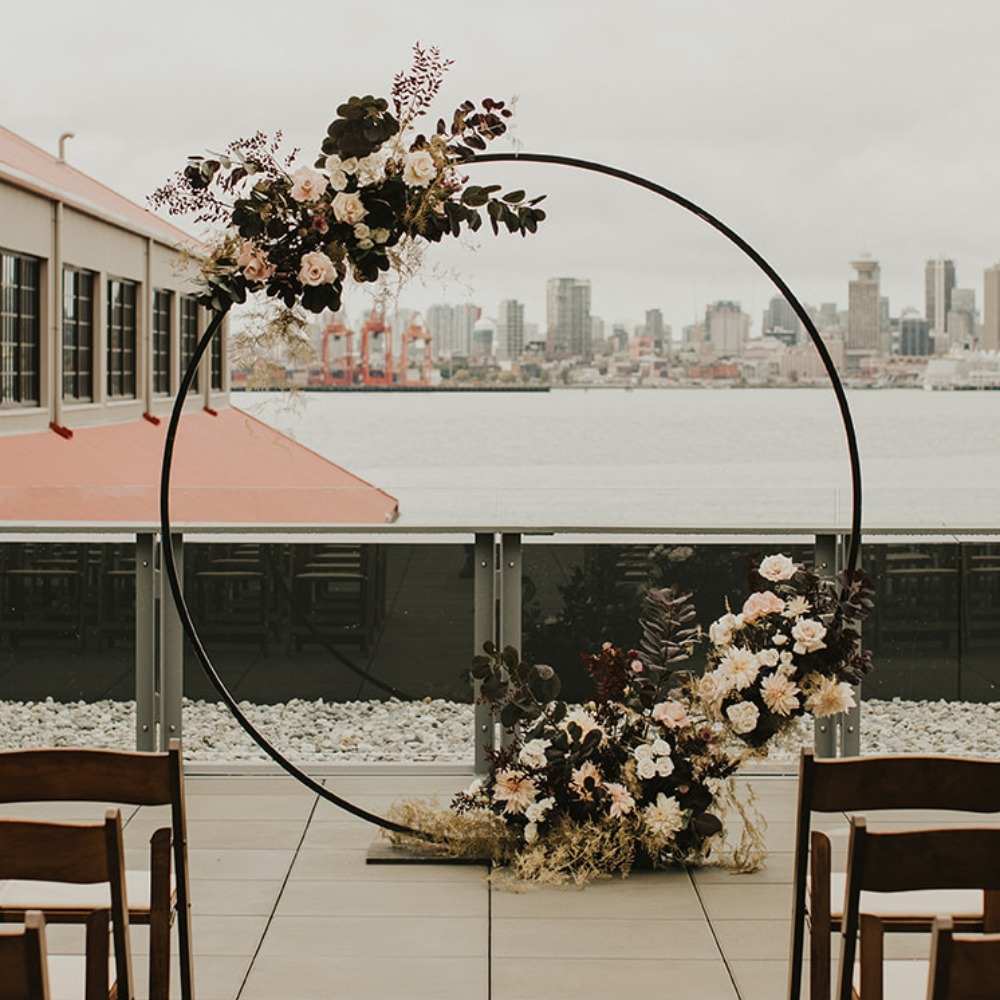 Black Metal Circle Arch
